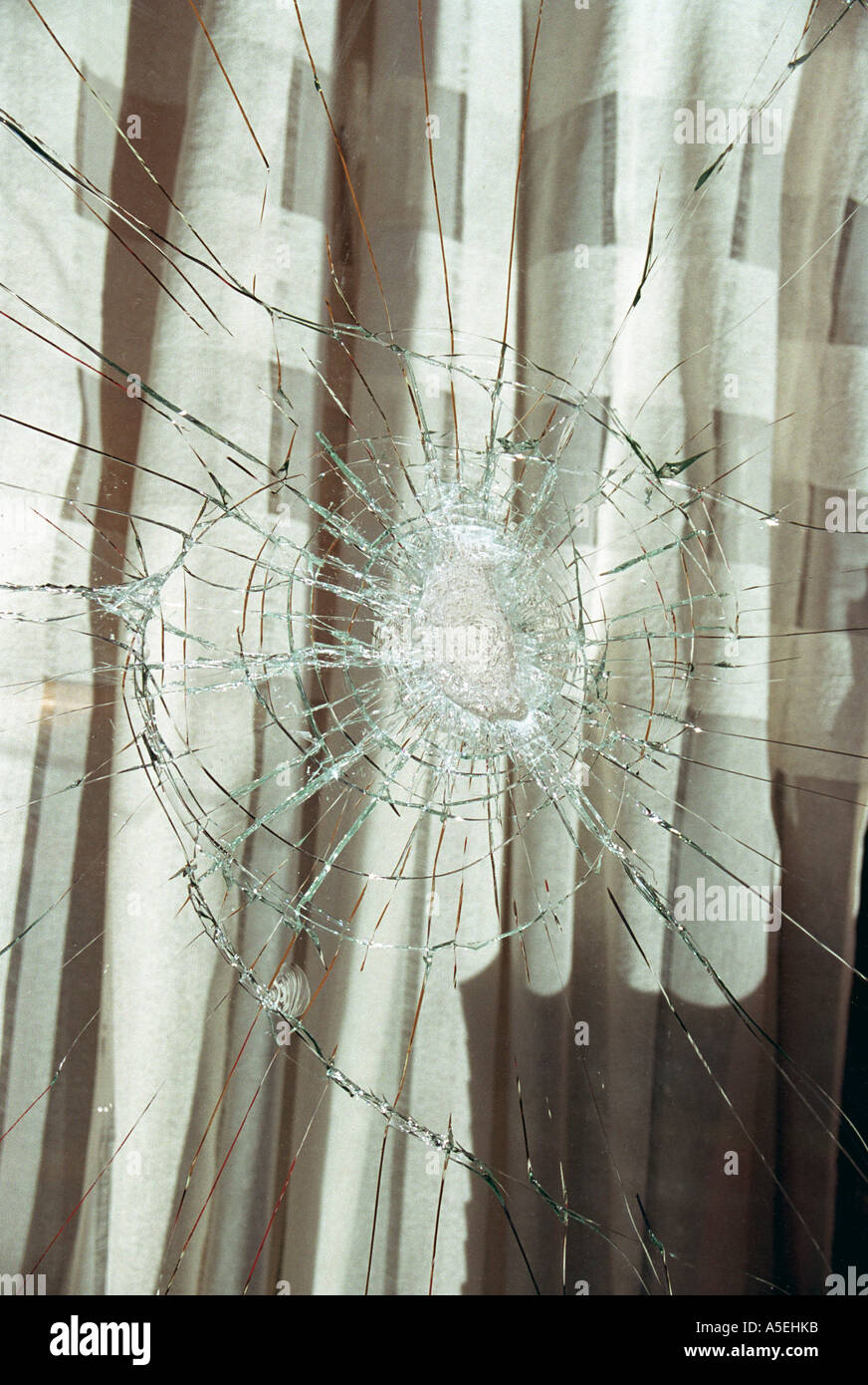 Smashed lock crime hi-res stock photography and images - Alamy