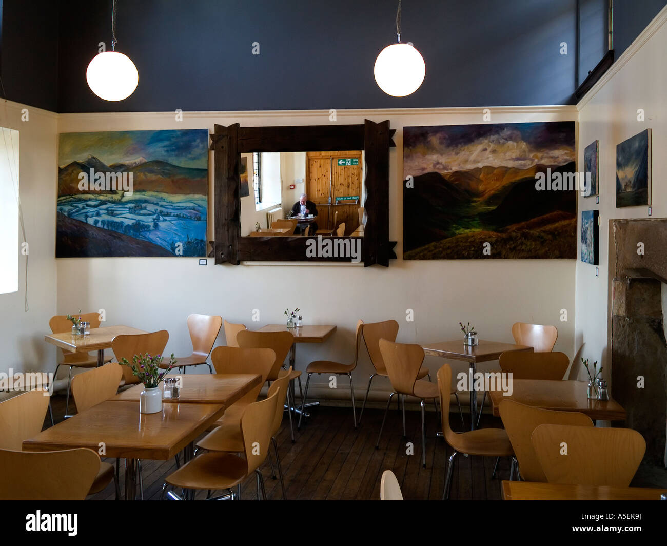 English cafe interior hi-res stock photography and images - Alamy