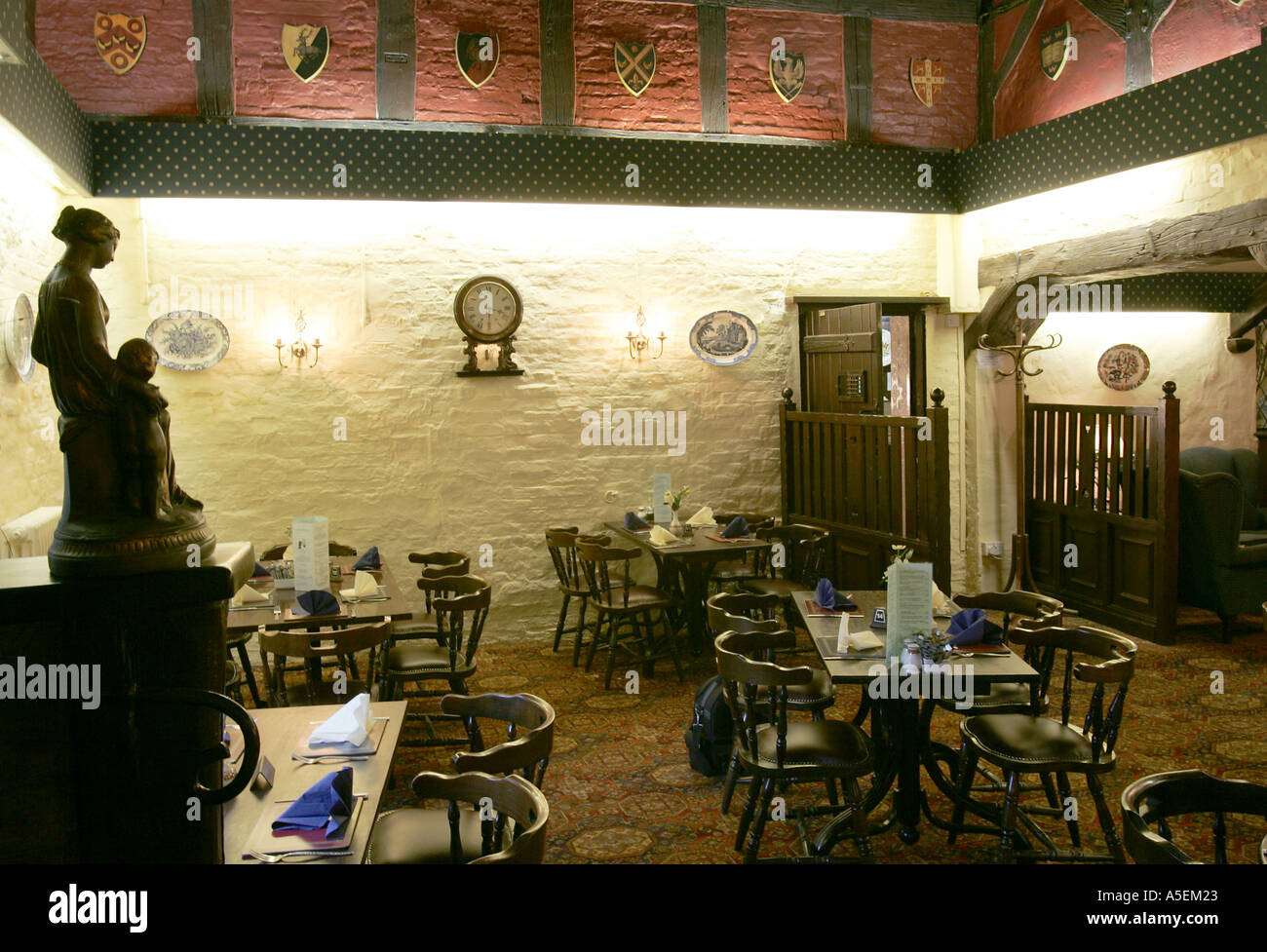 posh restaurant interior roman old heritage history historical dark ...