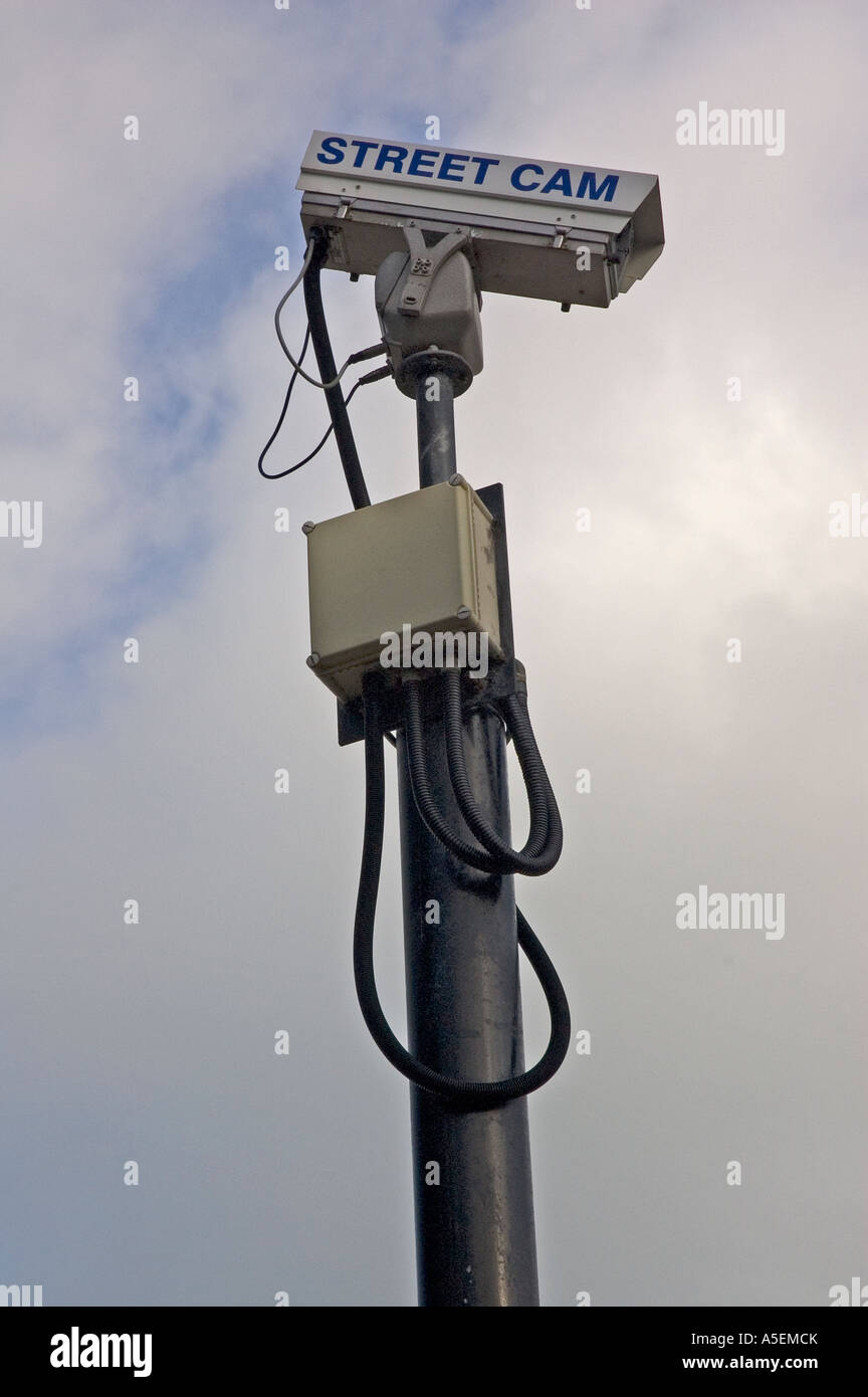 Watch street fight hi-res stock photography and images - Alamy