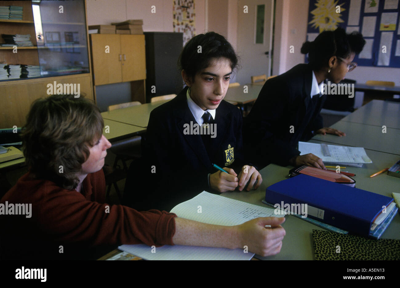 Secondary school uk classroom hi-res stock photography and images - Alamy