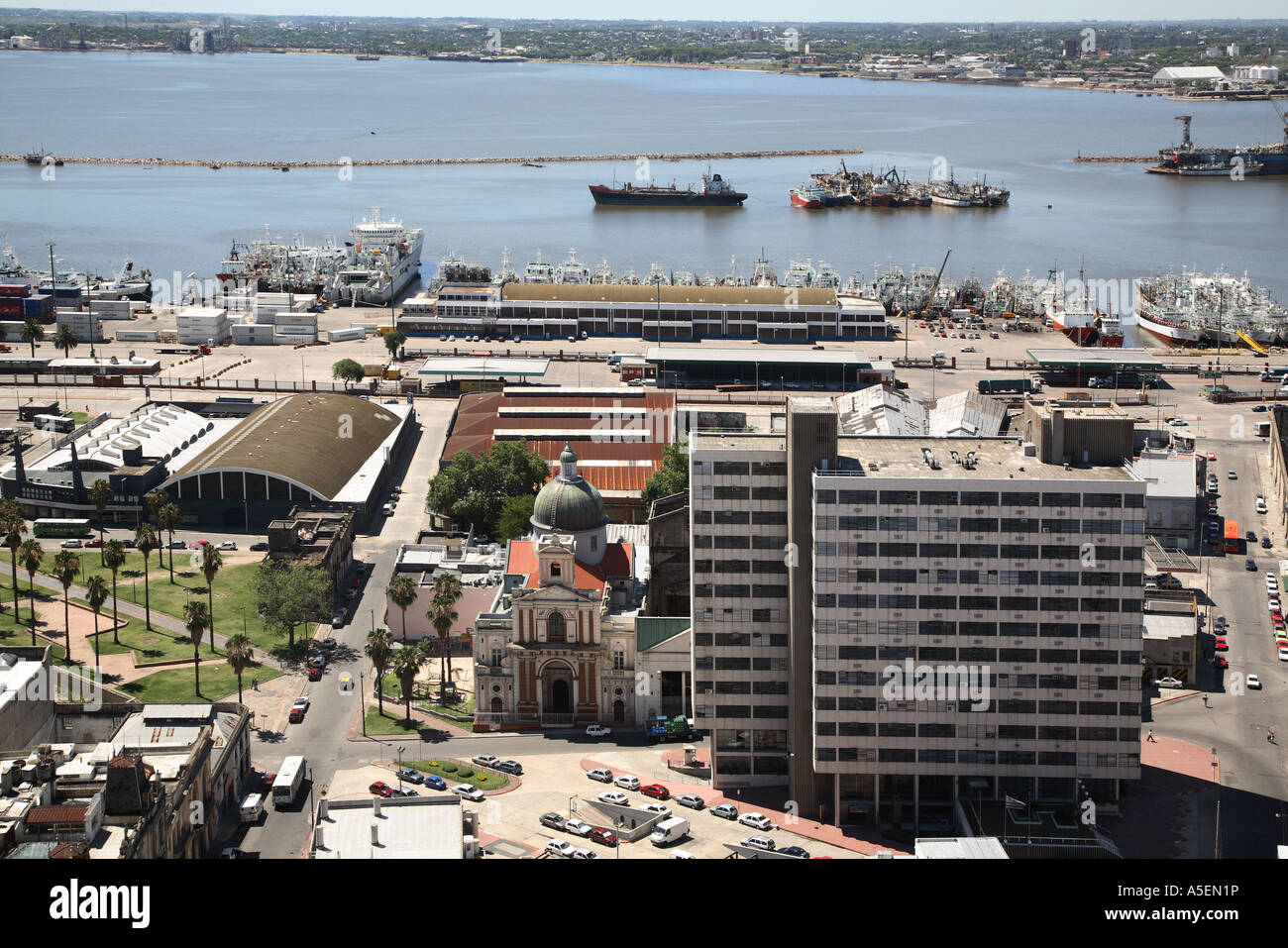 Uruguay Montevideo Hafen Harbor Harbour Stock Photo - Alamy
