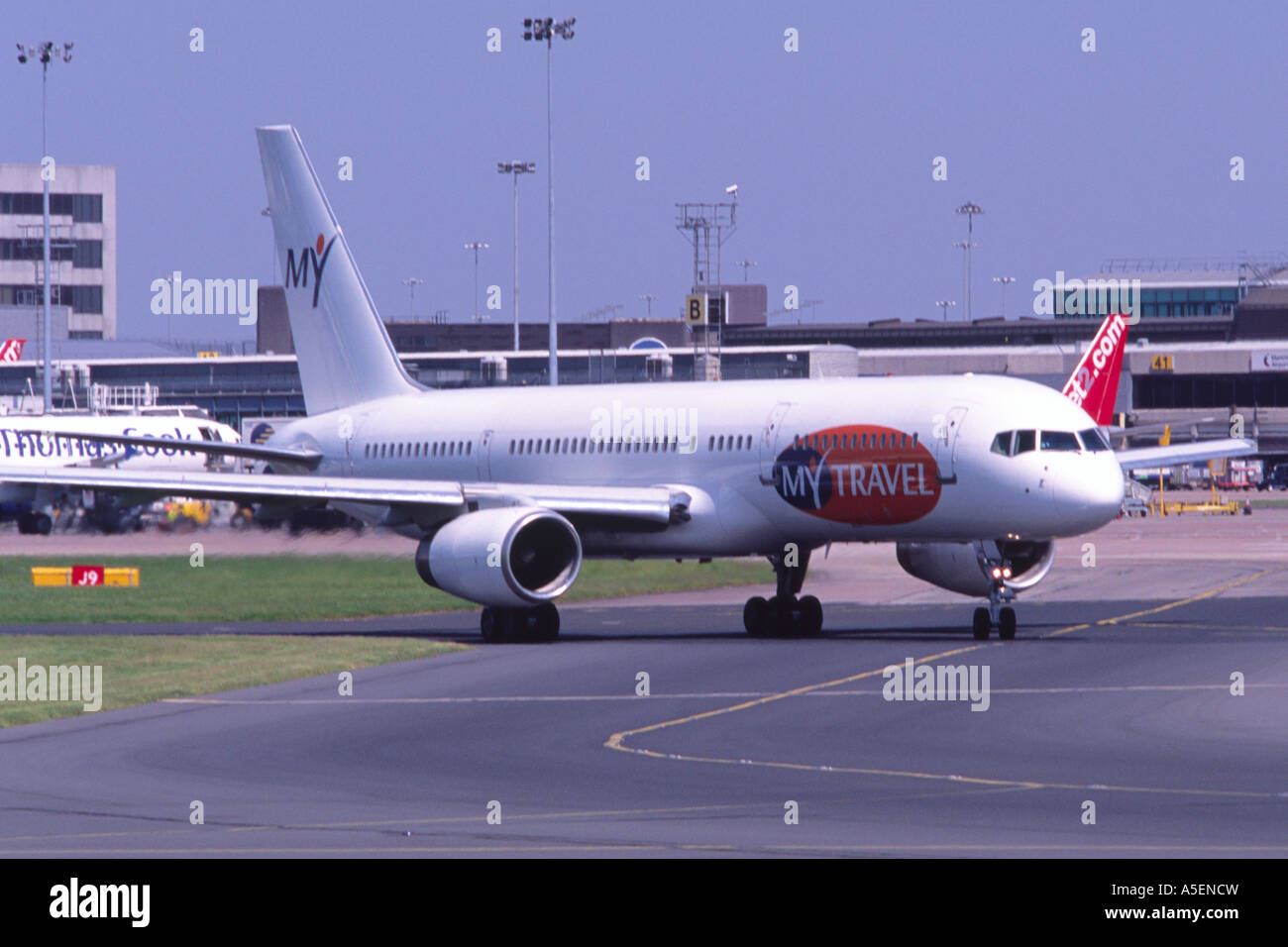 Boeing 757 british airways hi-res stock photography and images - Alamy