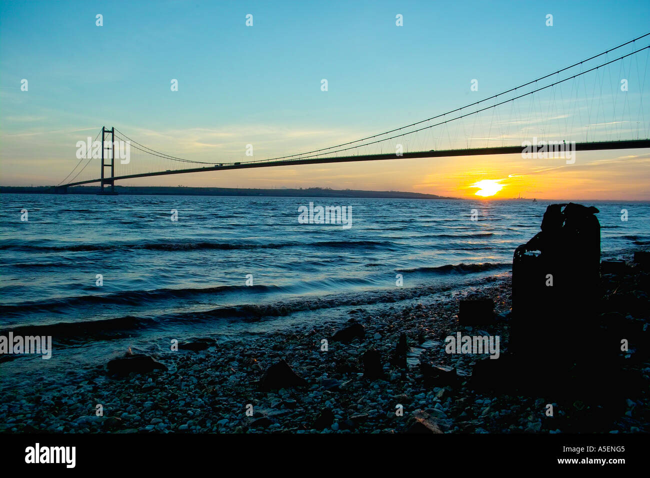 Sunset over the Humber Bridge Stock Photo - Alamy
