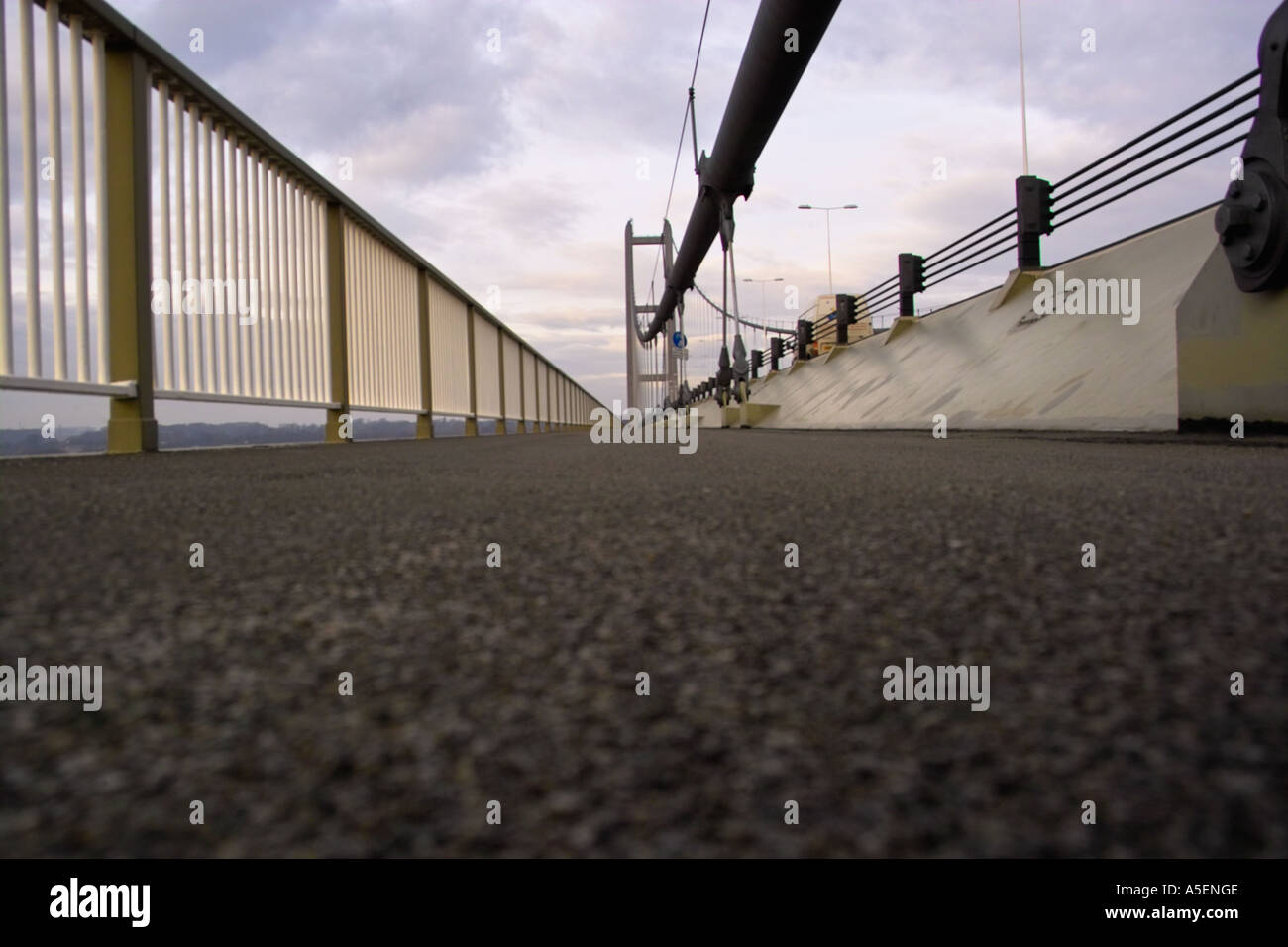 Footpath over the Humber Bridge Stock Photo - Alamy