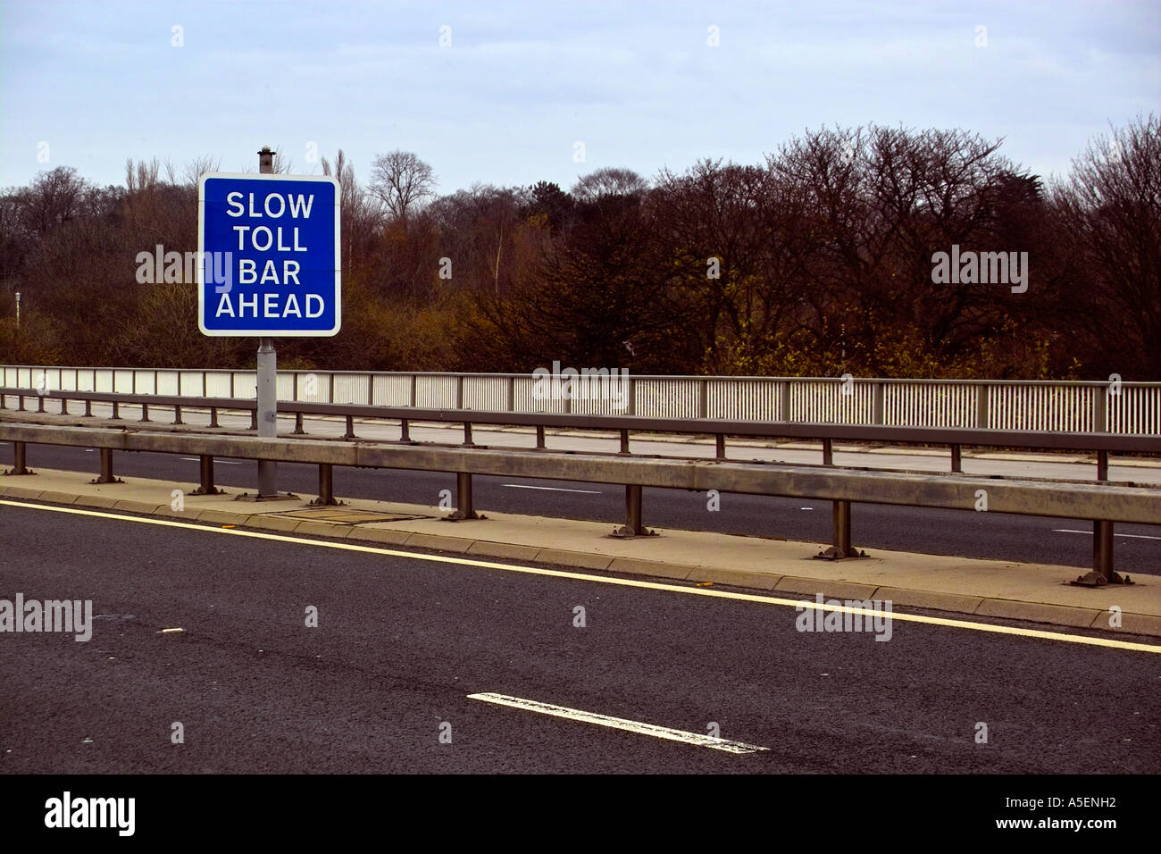 Toll sign on the Humber Bridge Stock Photo - Alamy