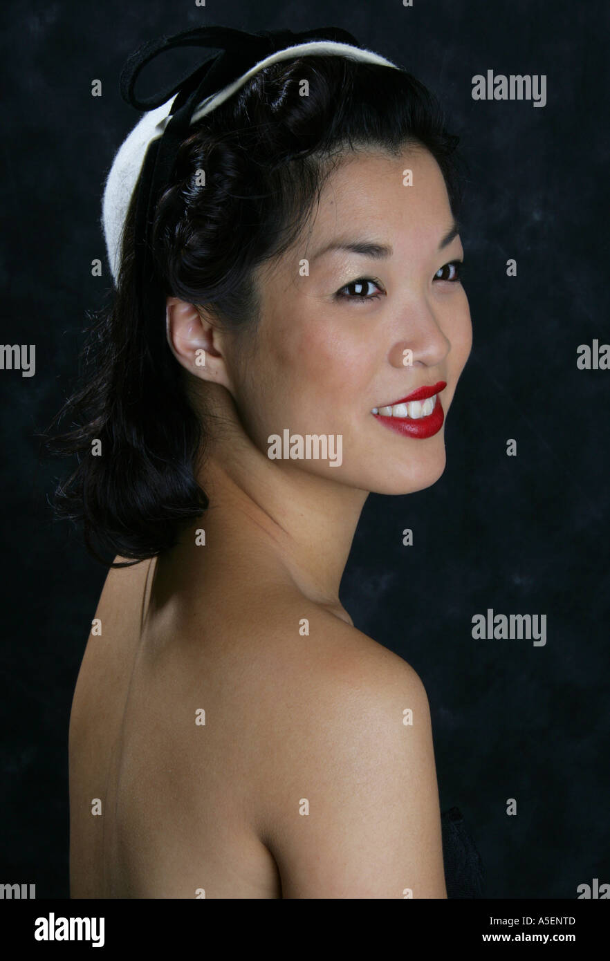 Marianne Cheesecake Burlesque Performer Stock Photo - Alamy
