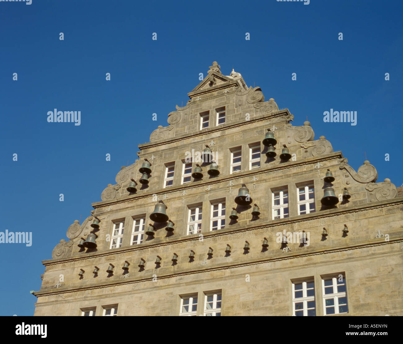 Rattenfänger, or Pied Piper Glockenspiel, on the gable of Hochzeitshaus ...