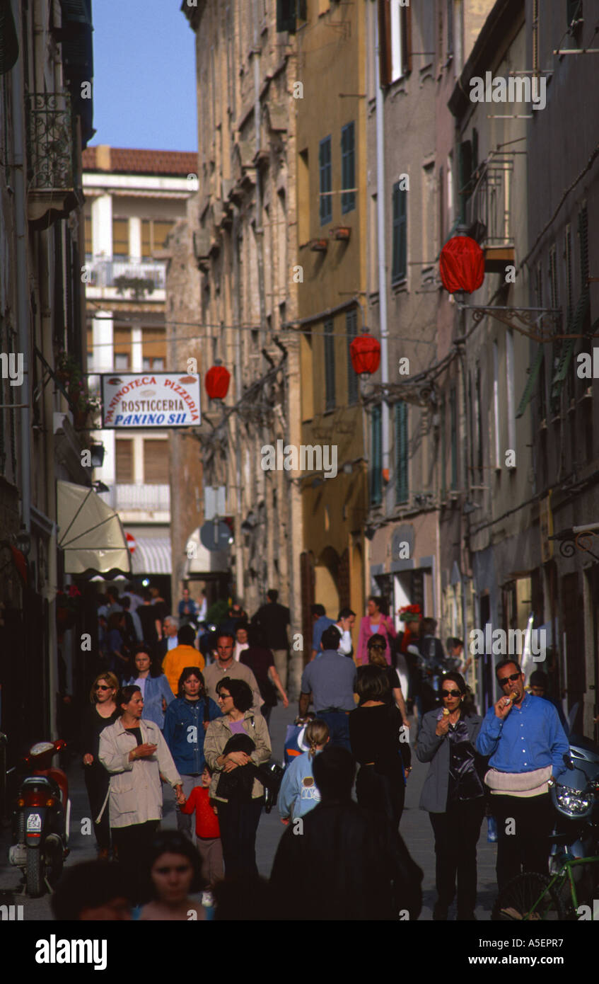 People small town socializing hi-res stock photography and images - Alamy