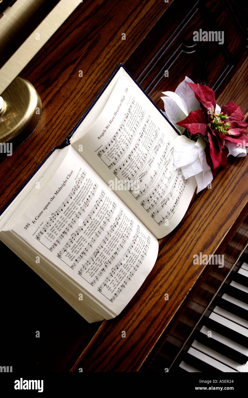 Hymnal tradition hi-res stock photography and images - Alamy