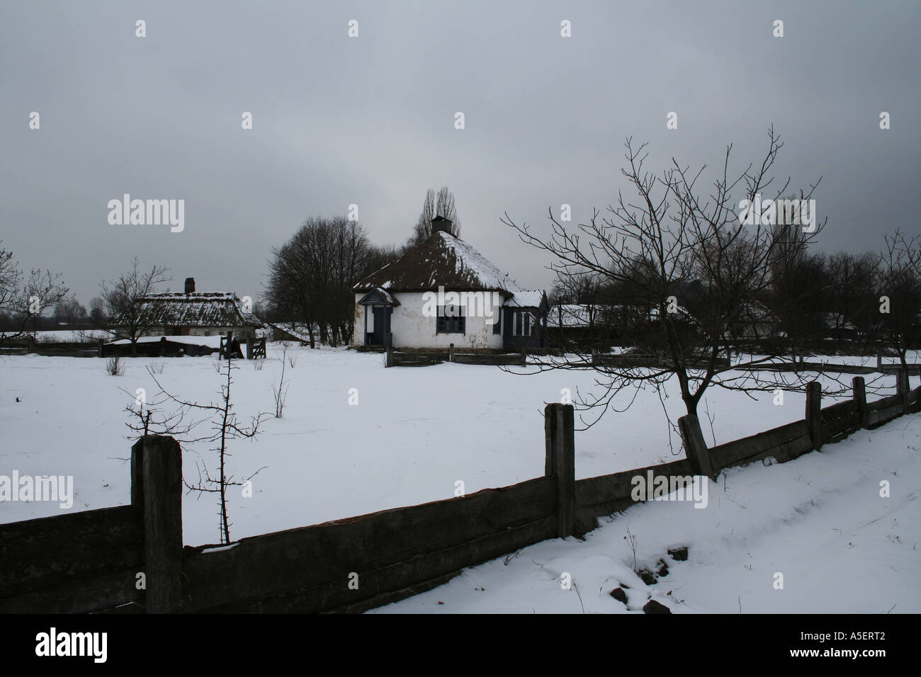 Wattle and daub roof hi-res stock photography and images - Alamy
