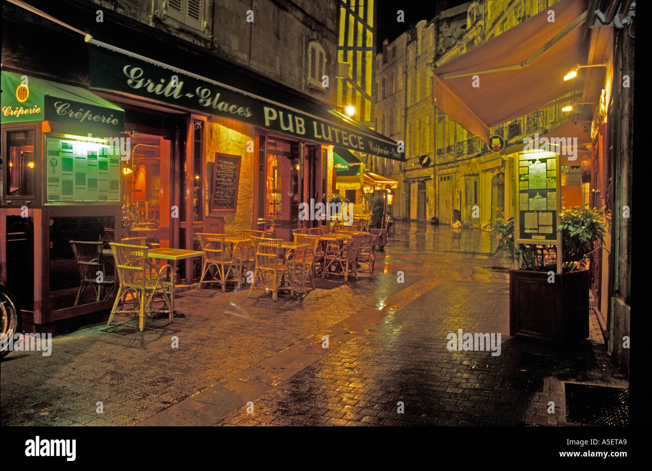 outside french cafe at night Stock Photo - Alamy