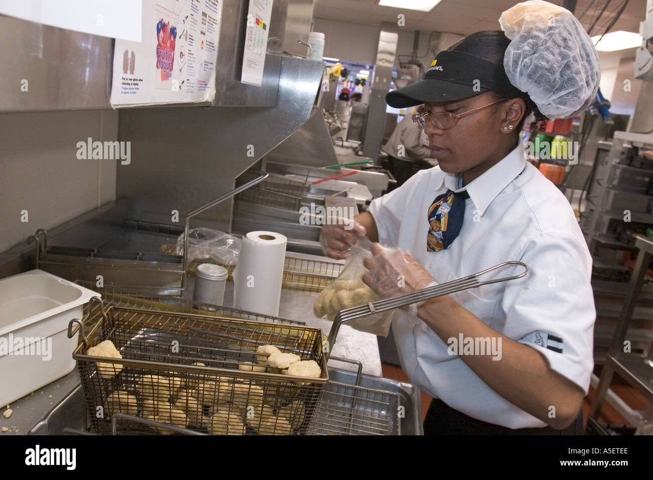 Mcdonalds staff hi-res stock photography and images - Alamy