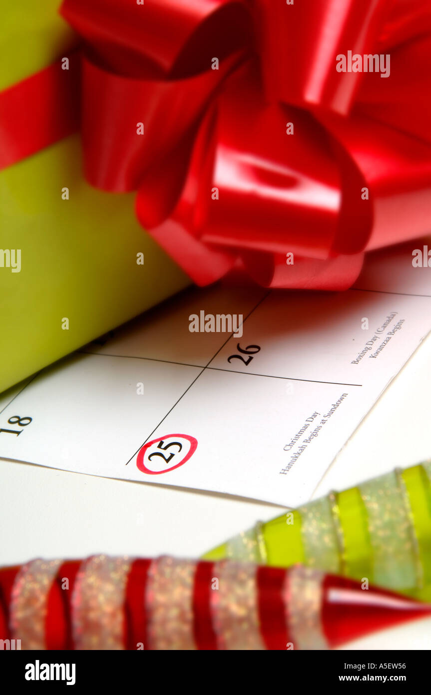 Date highlighted on calendar hi-res stock photography and images - Alamy