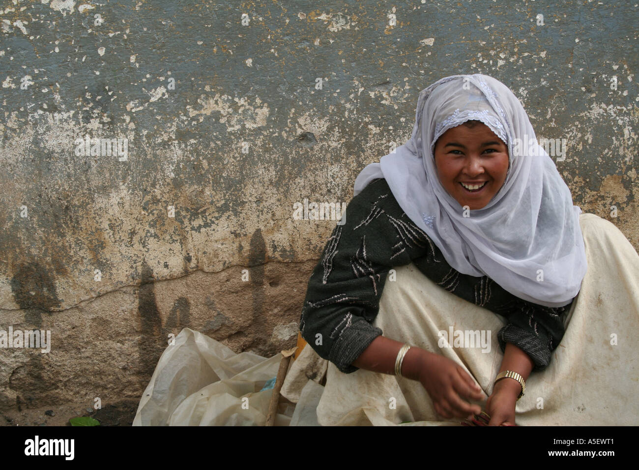 Harar, Ethiopia, woman at the market Stock Photo - Alamy