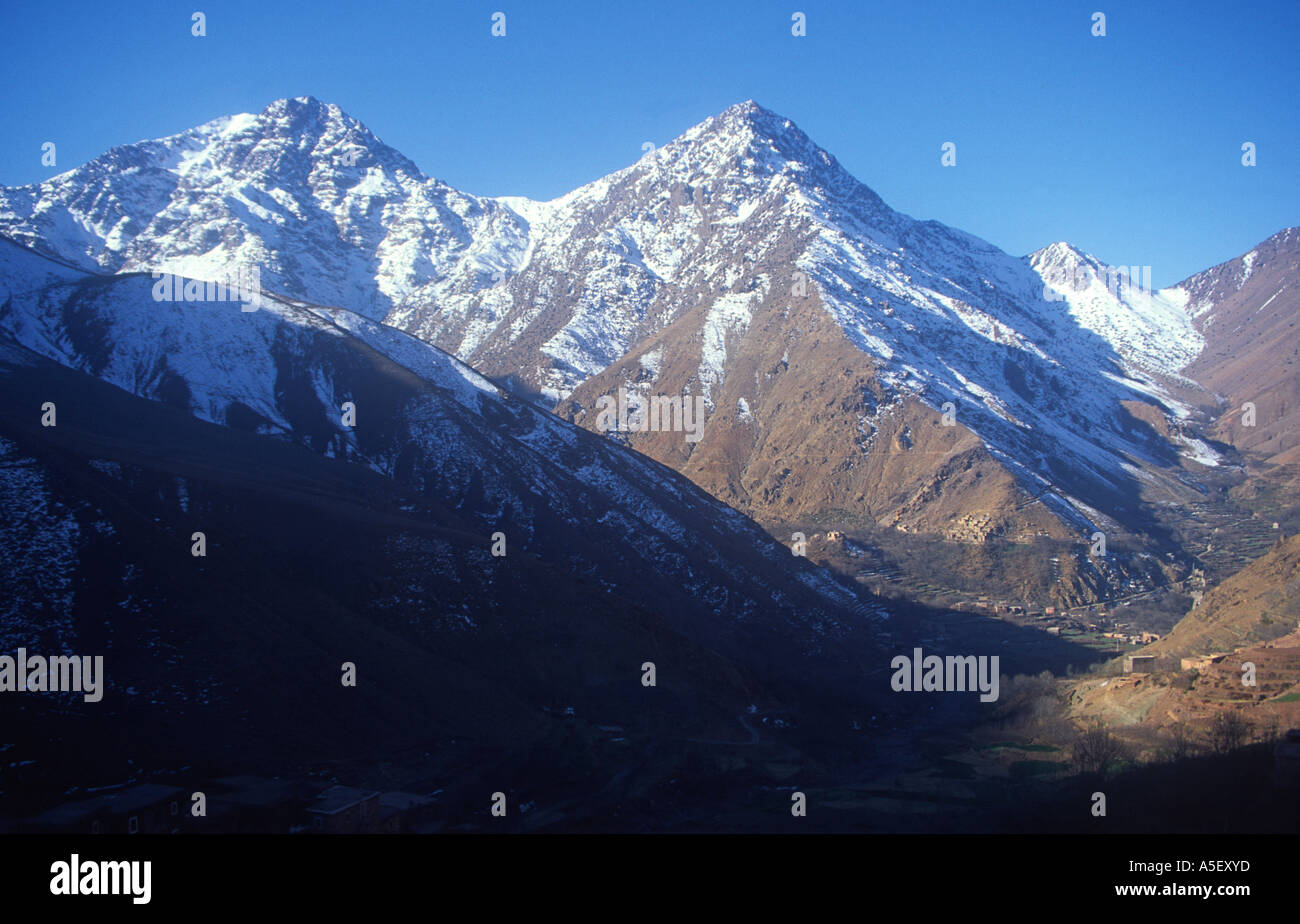Route to jebel toubkal hi-res stock photography and images - Alamy