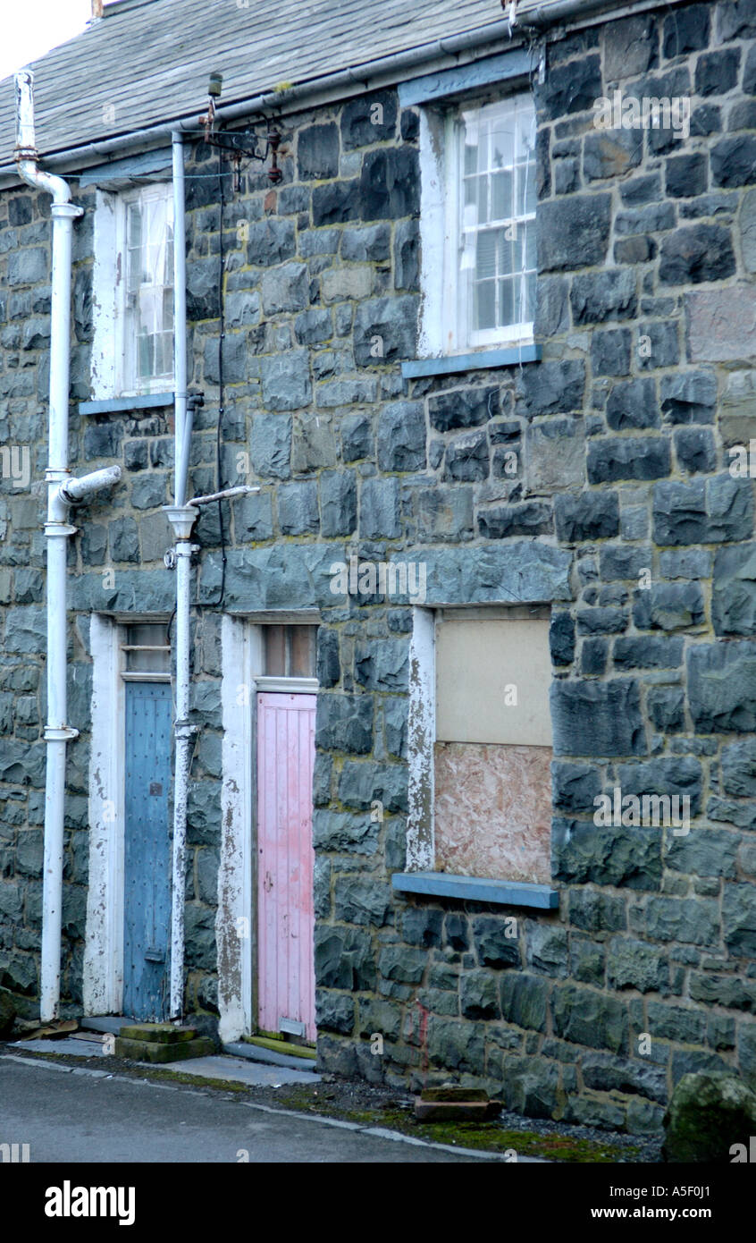 Boarded up Victorian era terraced house in village of Trawsfynydd ...