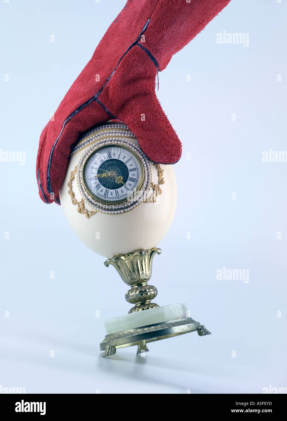 Egg clock hi-res stock photography and images - Alamy