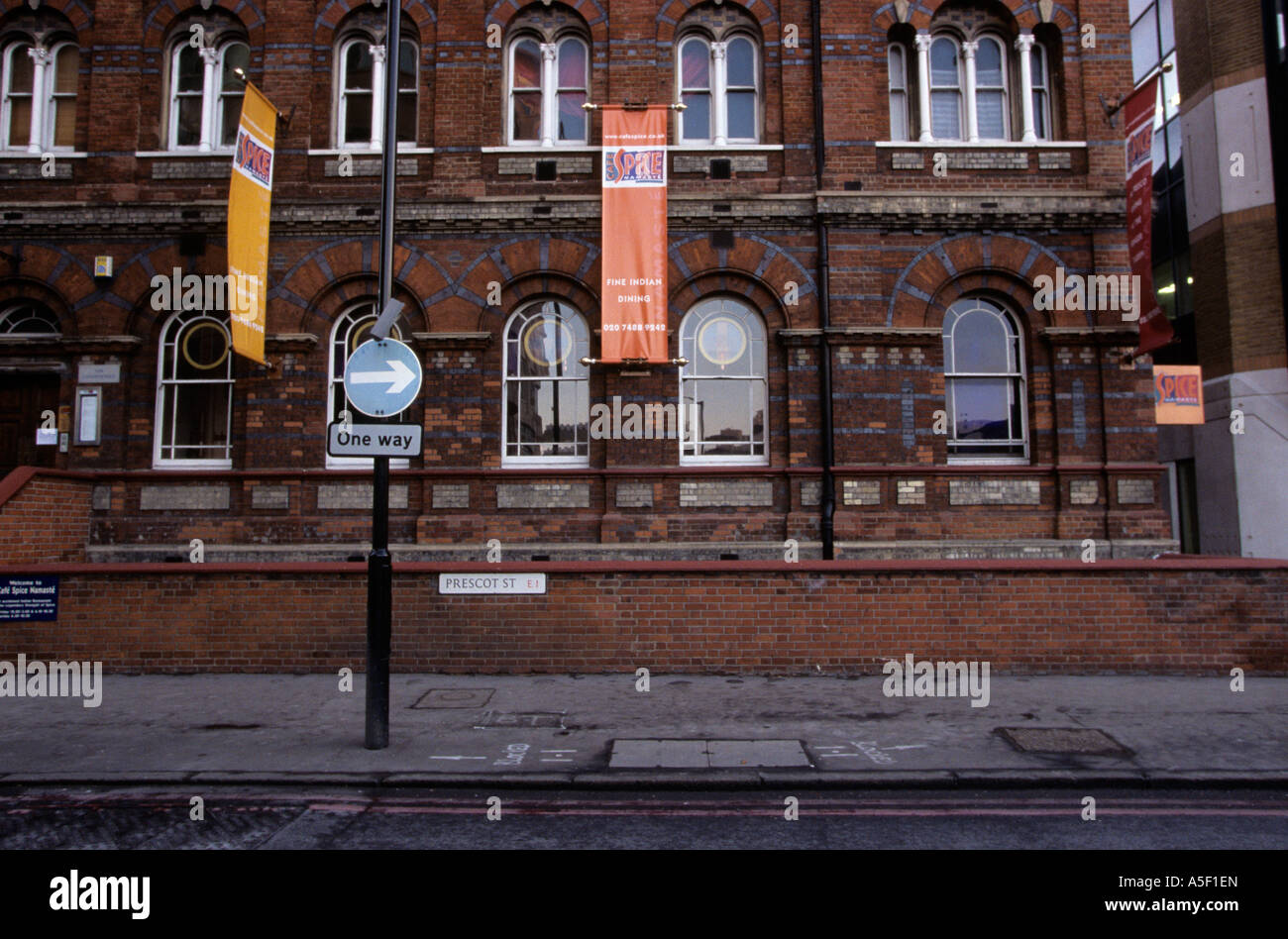 Serlian windows hi-res stock photography and images - Alamy