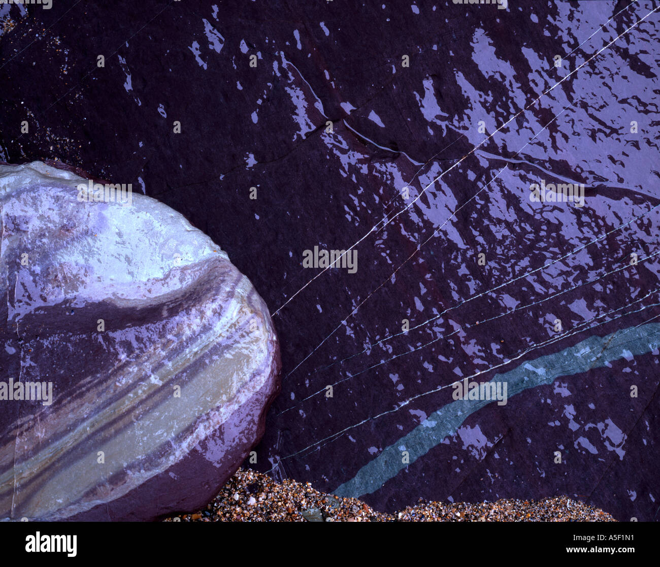 Cornwall wet geology geological hi-res stock photography and images - Alamy