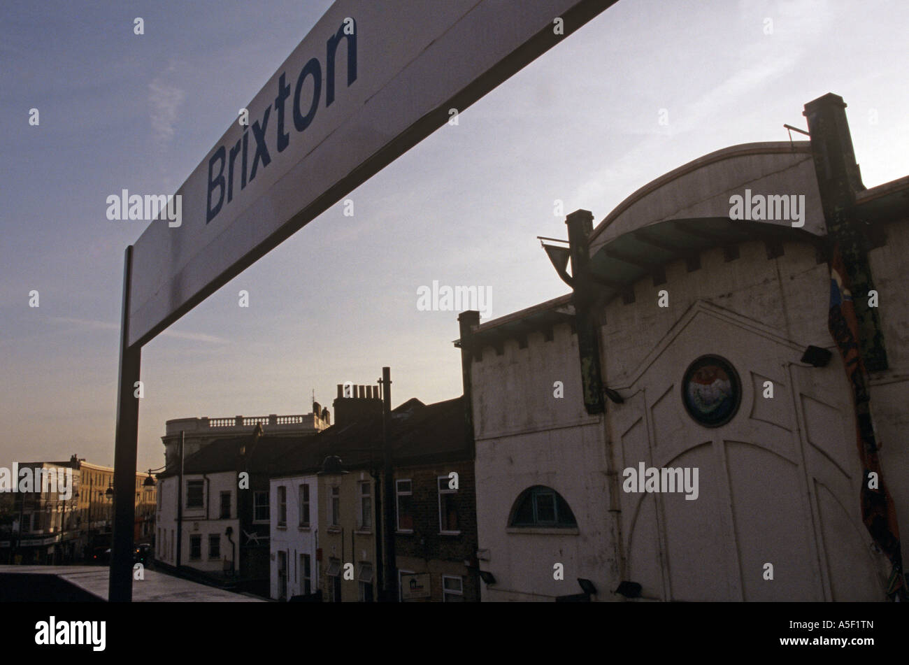 London england uk brixton railway hi-res stock photography and images ...
