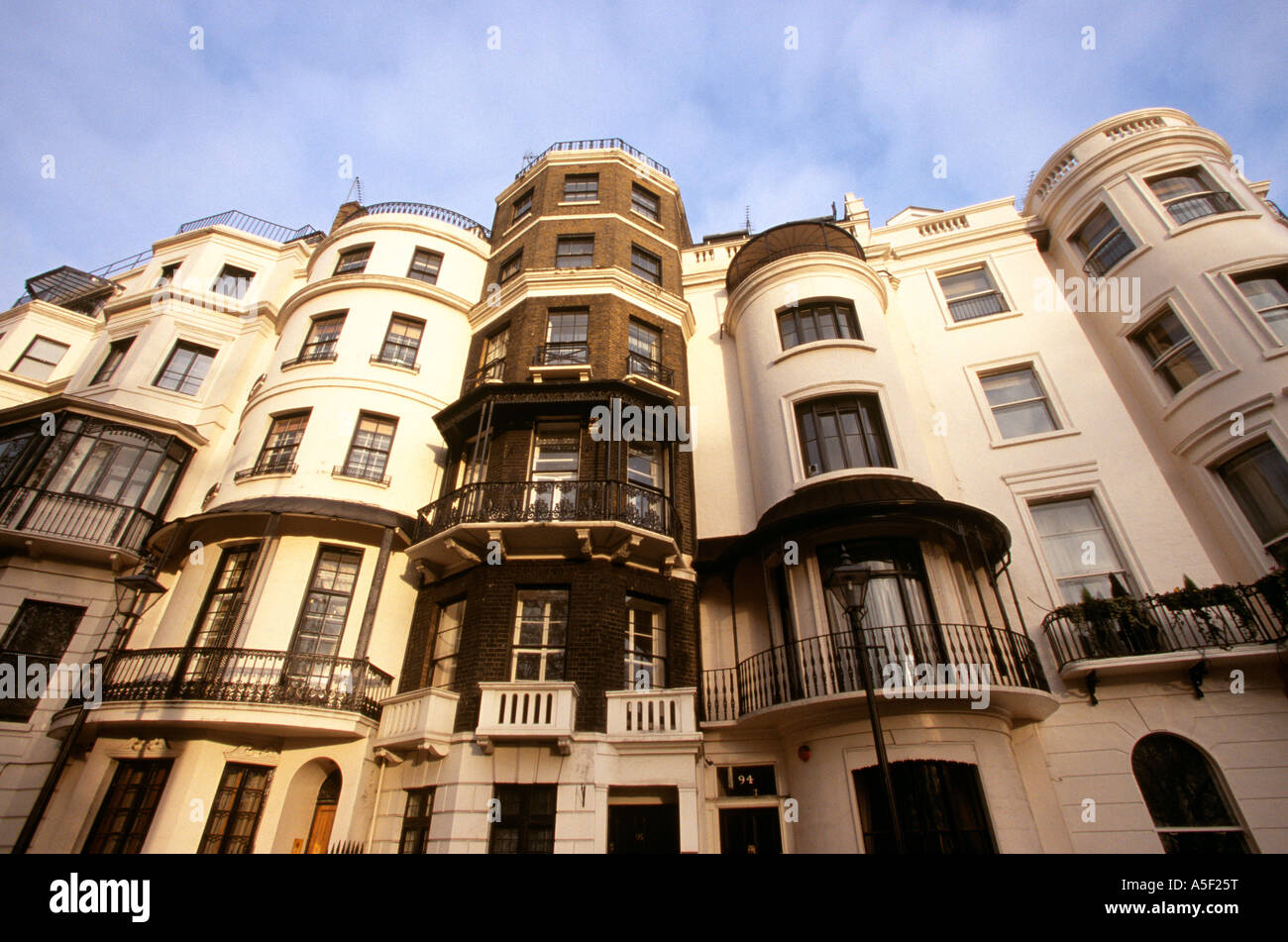 Houses on the fashionable district of Mayfair London Stock Photo - Alamy