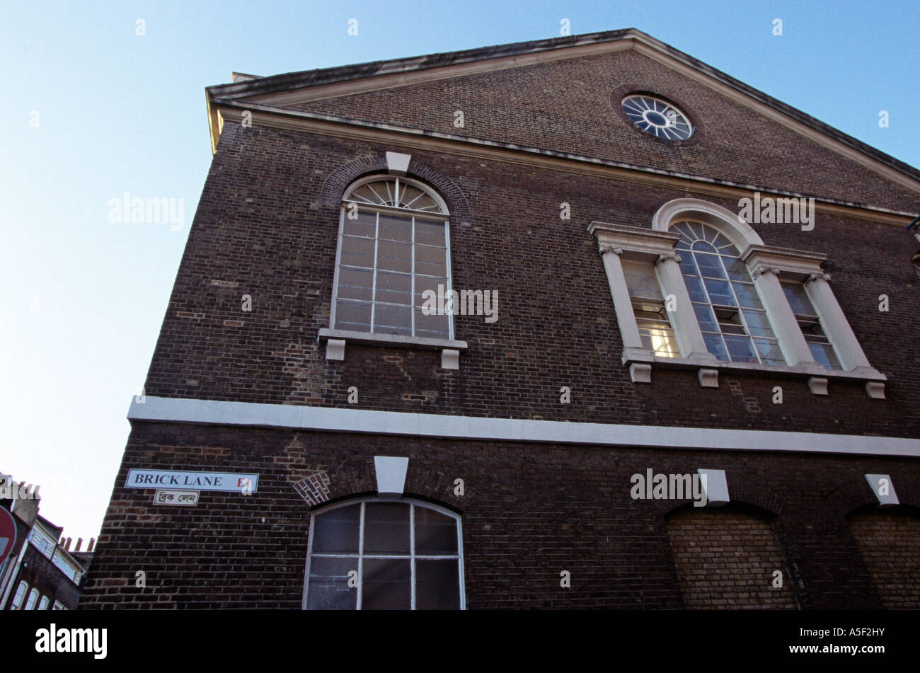 The Great London Mosque Jamme Masjid on Brick Lane Stock Photo - Alamy