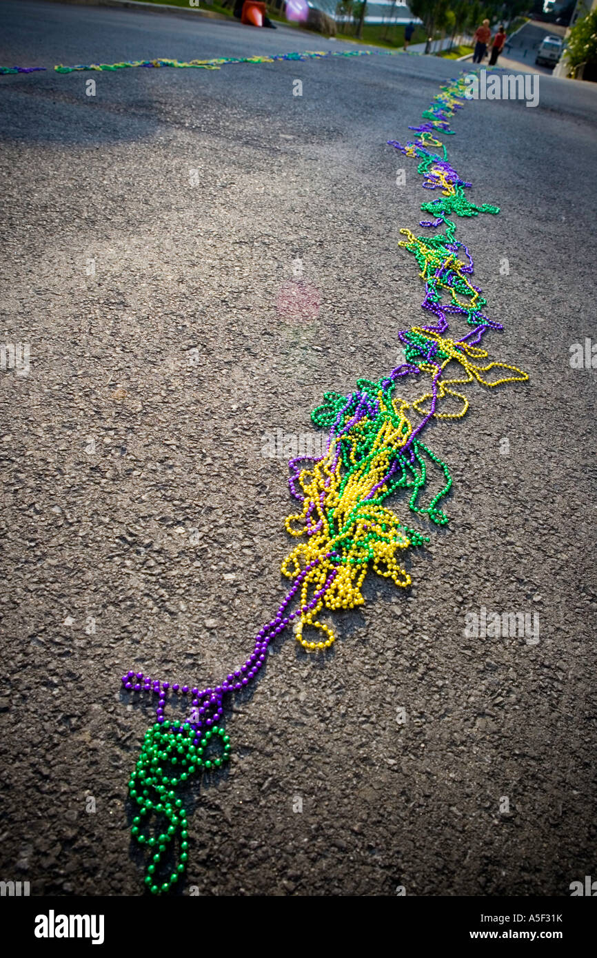 Beads on a string hi-res stock photography and images - Alamy