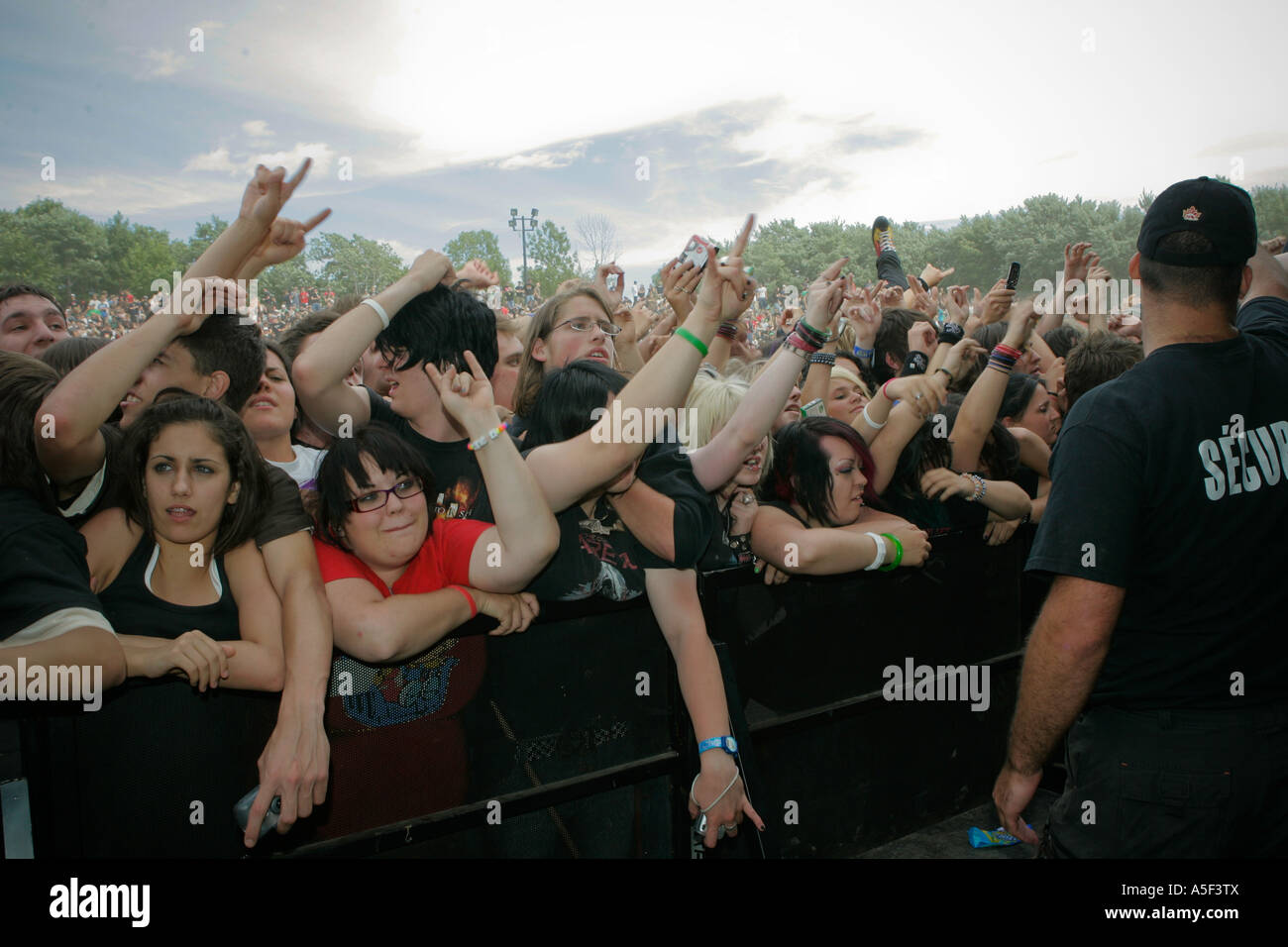 Squashed crowd of people hi-res stock photography and images - Alamy