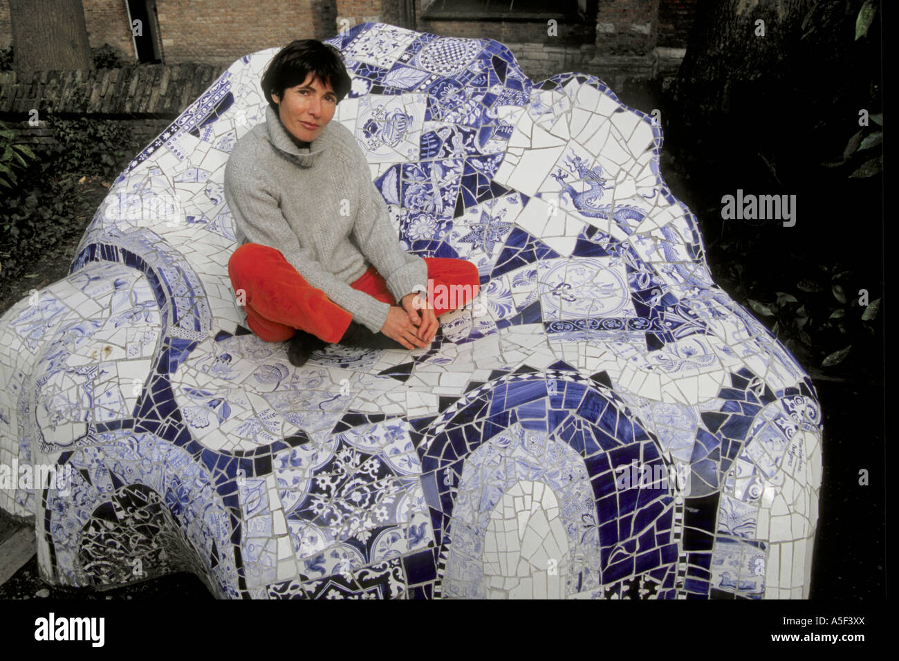 Netherlands Delft Prinsenhof ceramic park bench Stock Photo - Alamy