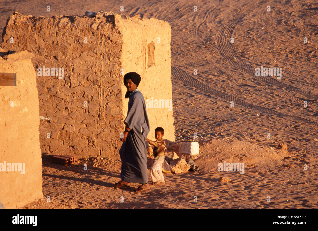 Saharawi refugee and child, Tindouf, Western Algeria Stock Photo - Alamy