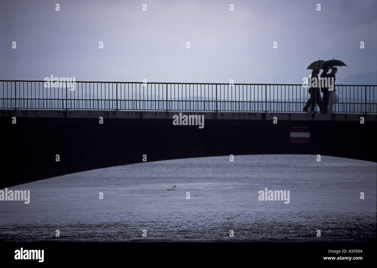 Bridge in rain hi-res stock photography and images - Alamy