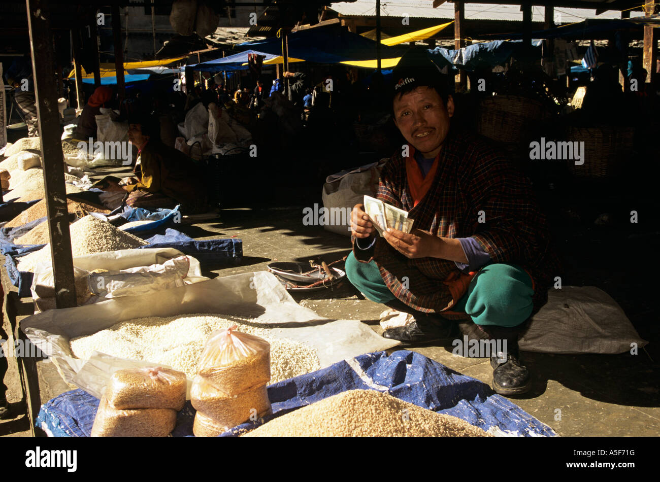 Counting grains of rice hi-res stock photography and images - Alamy