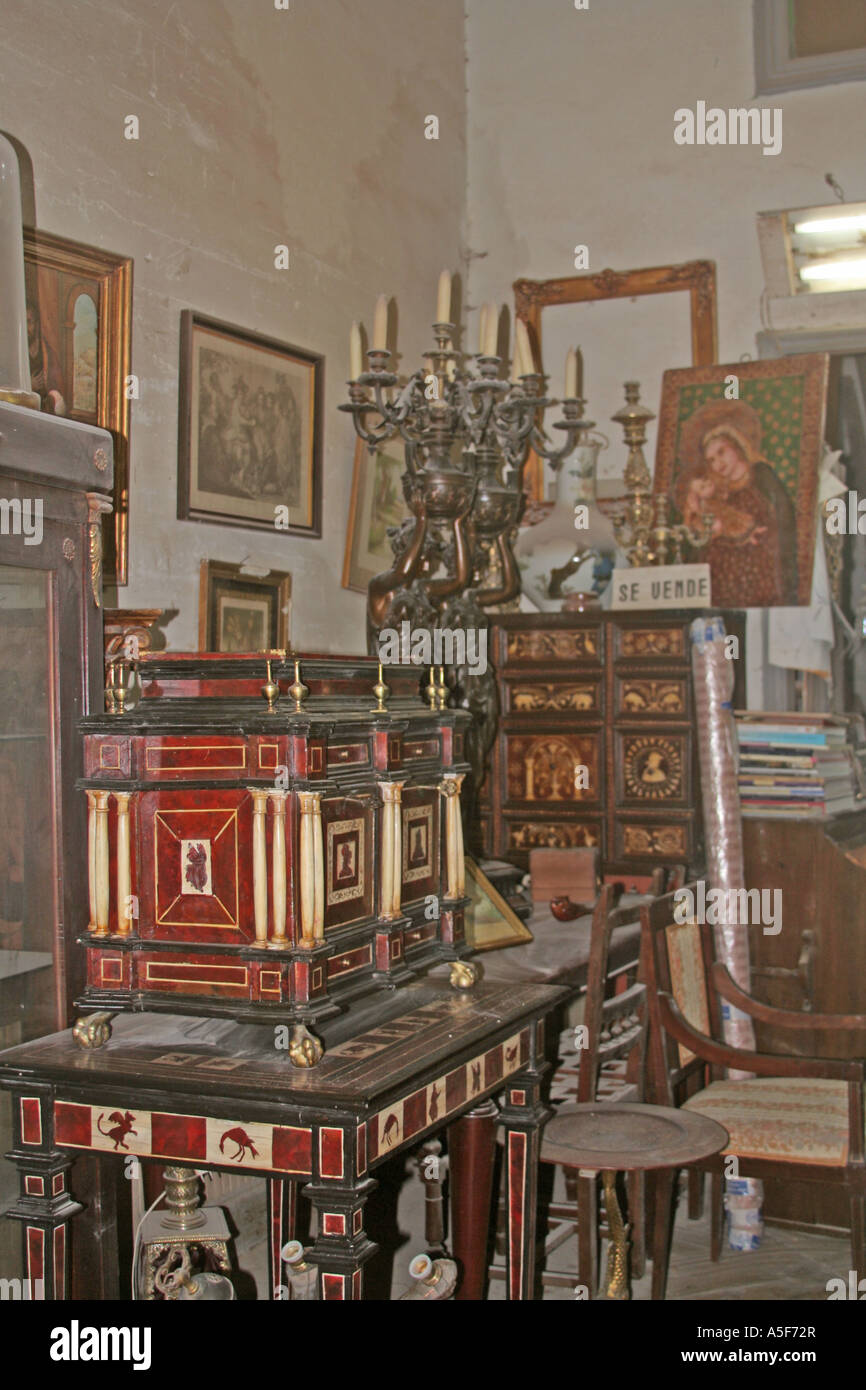 Seville spain andalusia antique shop hi-res stock photography and ...