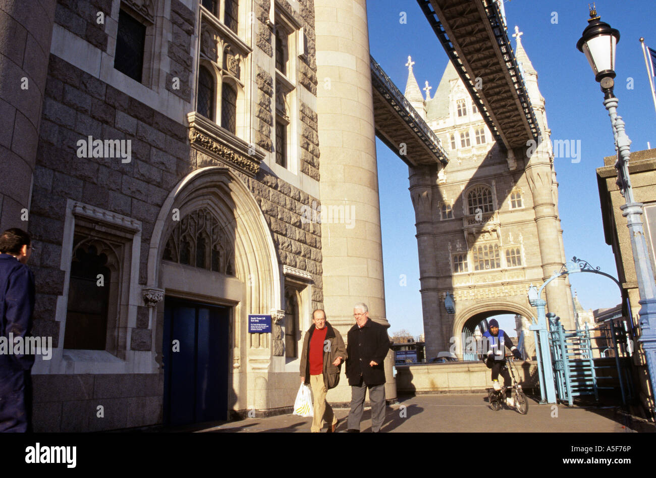 London attractions and people hi-res stock photography and images - Alamy