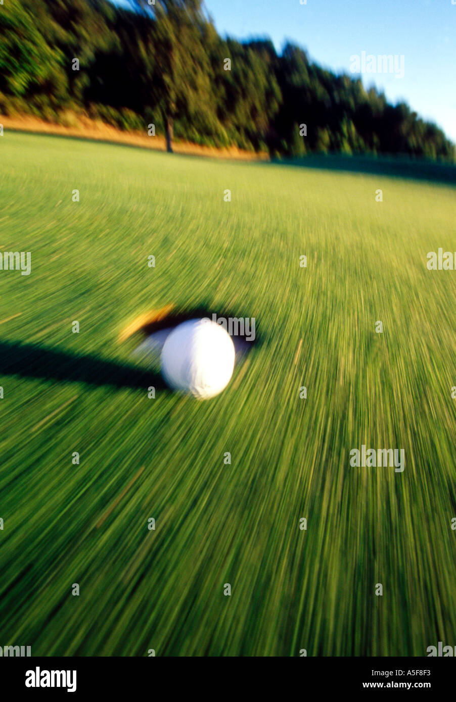Difficult golf hole hi-res stock photography and images - Alamy
