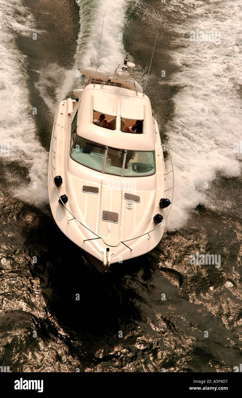 Power Boating across Sydney Harbour Australia Stock Photo - Alamy