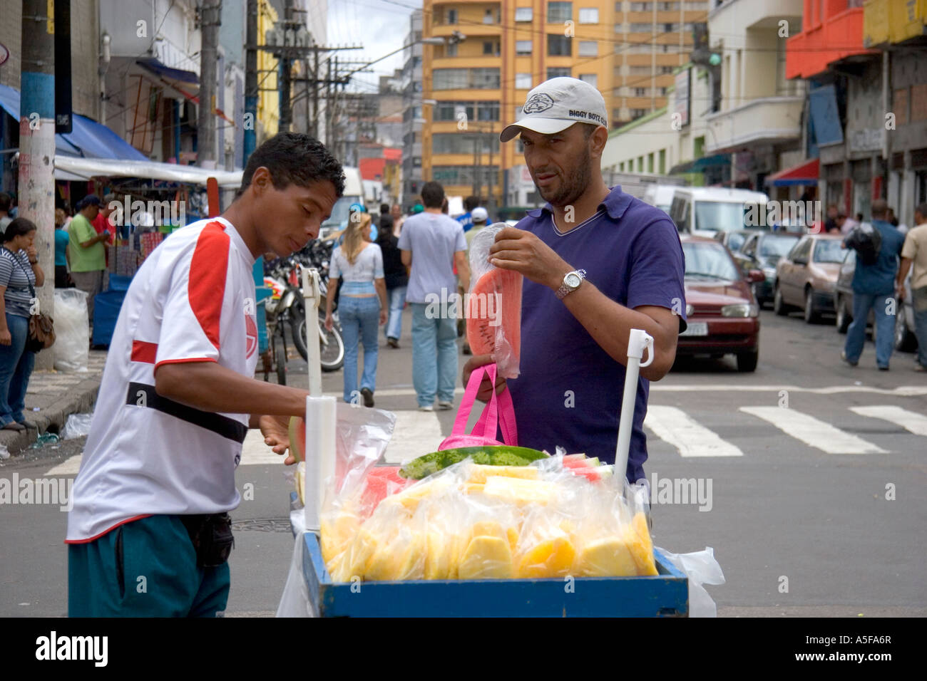 Street vendor in sao paulo hi-res stock photography and images - Alamy