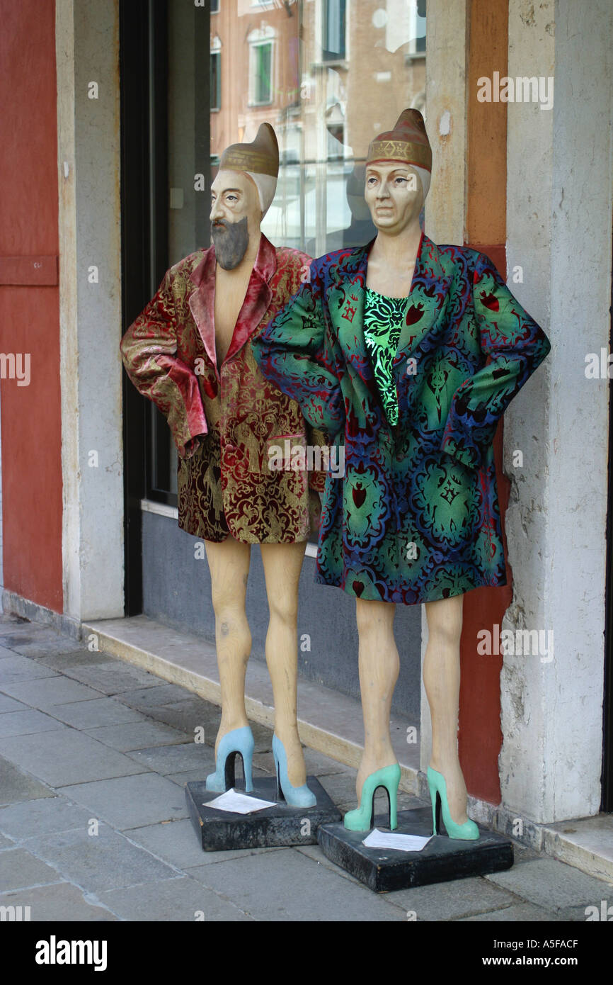 Two shop doorway hi-res stock photography and images - Alamy