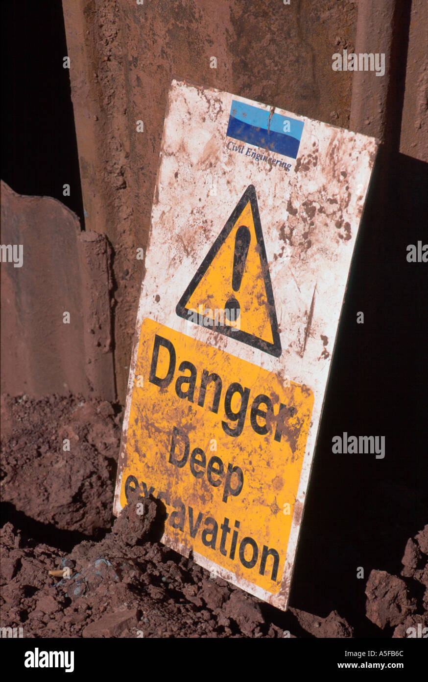 Danger deep mud sign hi-res stock photography and images - Alamy