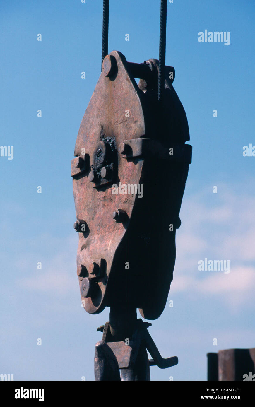 Lifting tackle support hi-res stock photography and images - Alamy