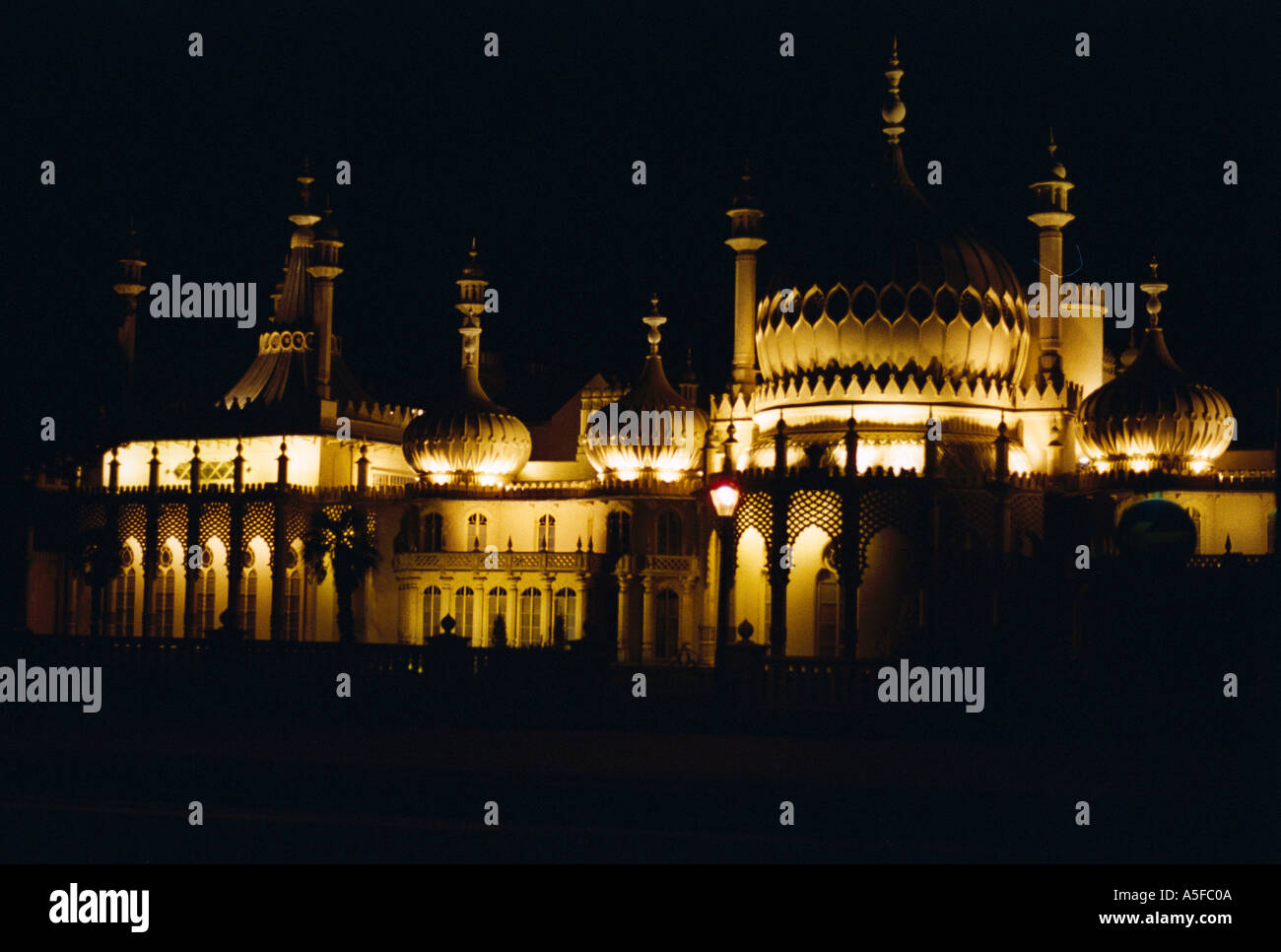 Brighton Pavilion at Night Stock Photo - Alamy