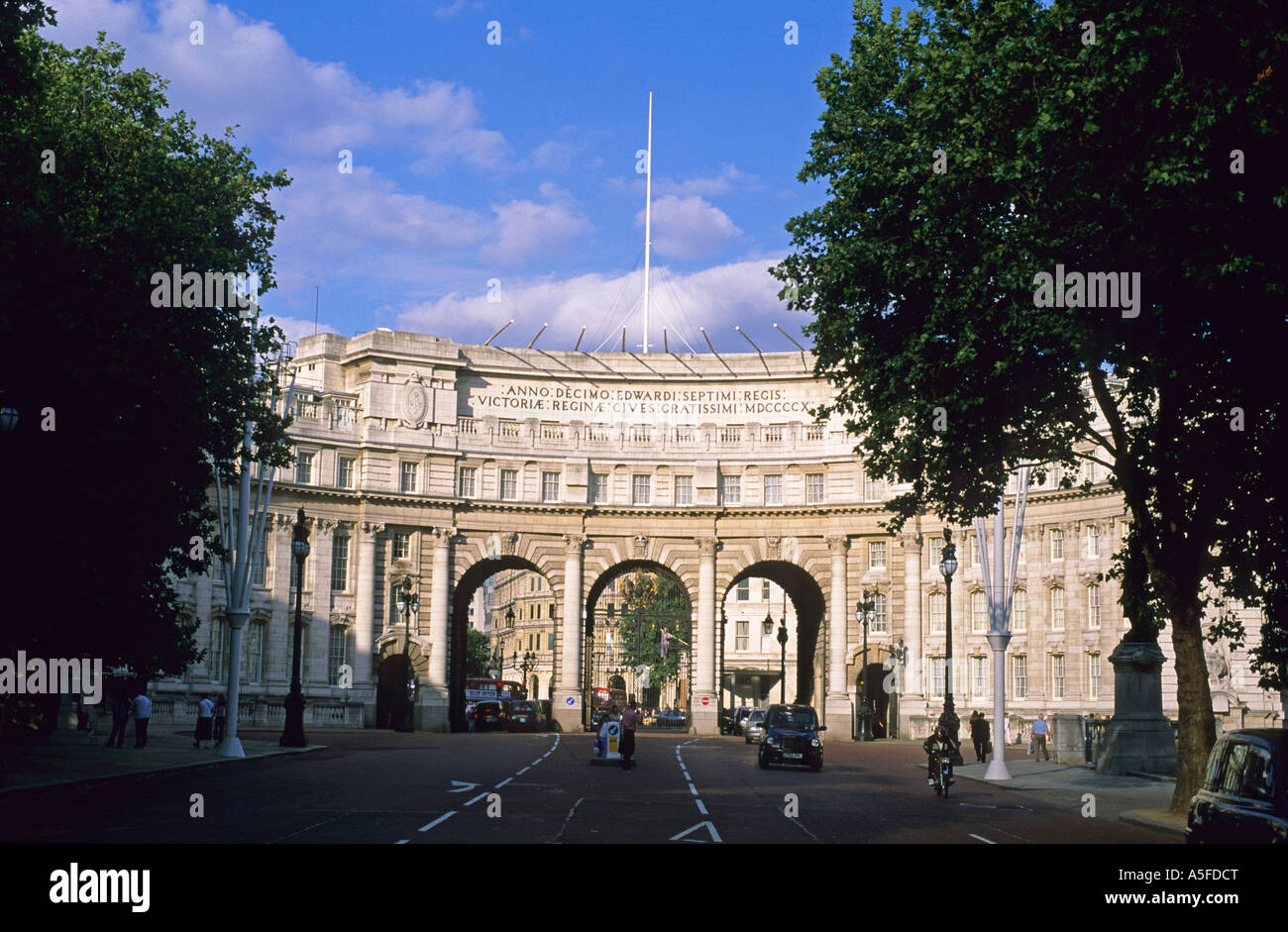 Admiralty Arch in London England Stock Photo - Alamy