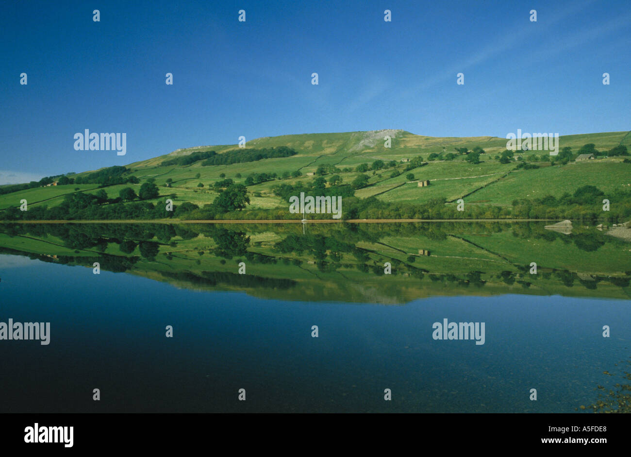 Lake semerwater hi-res stock photography and images - Alamy