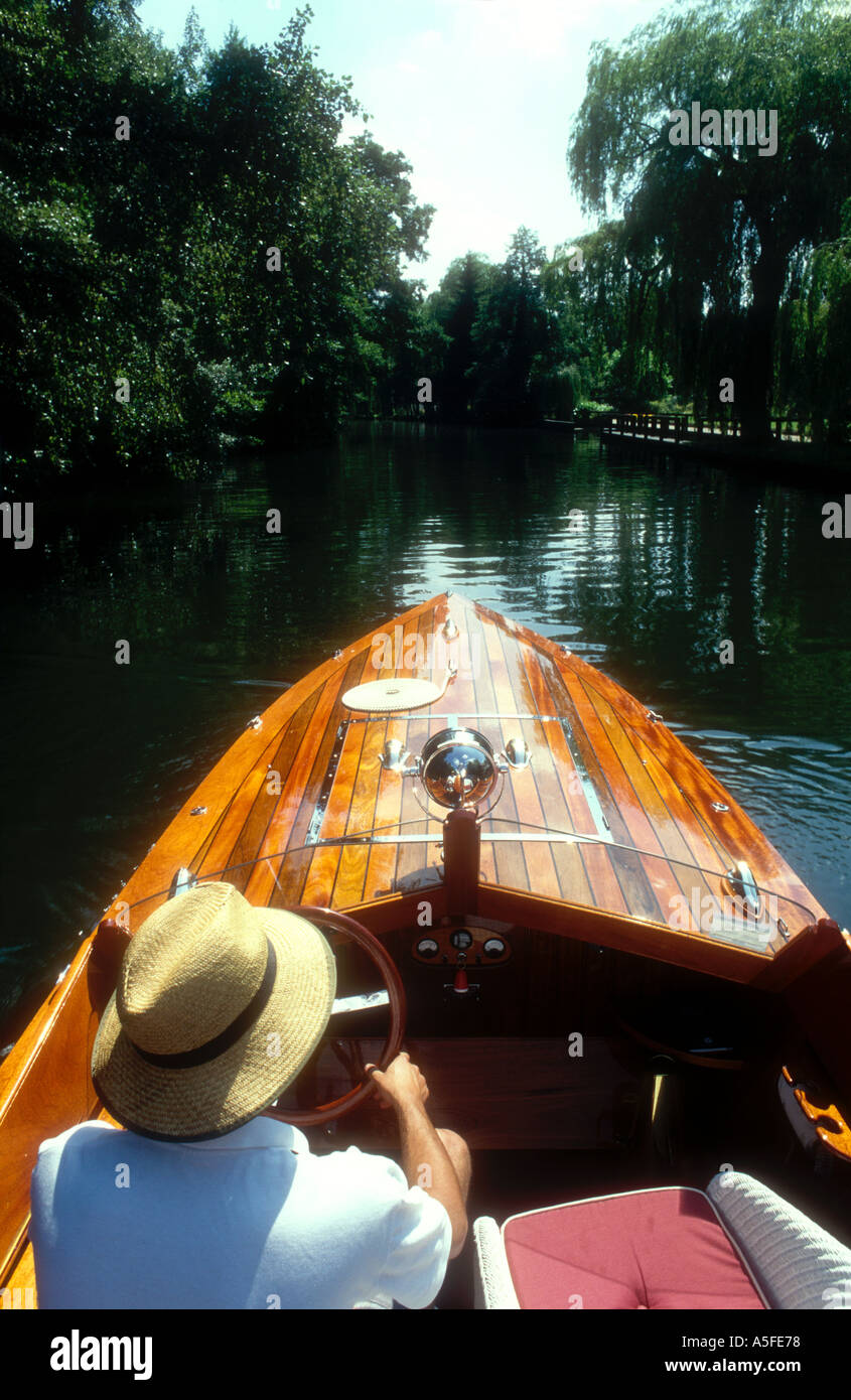 Electric thames launch hi-res stock photography and images - Alamy