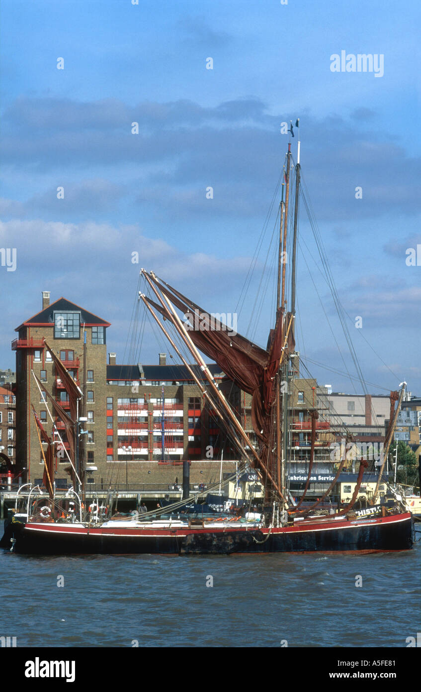 Thames sailing barge history hi-res stock photography and images - Alamy