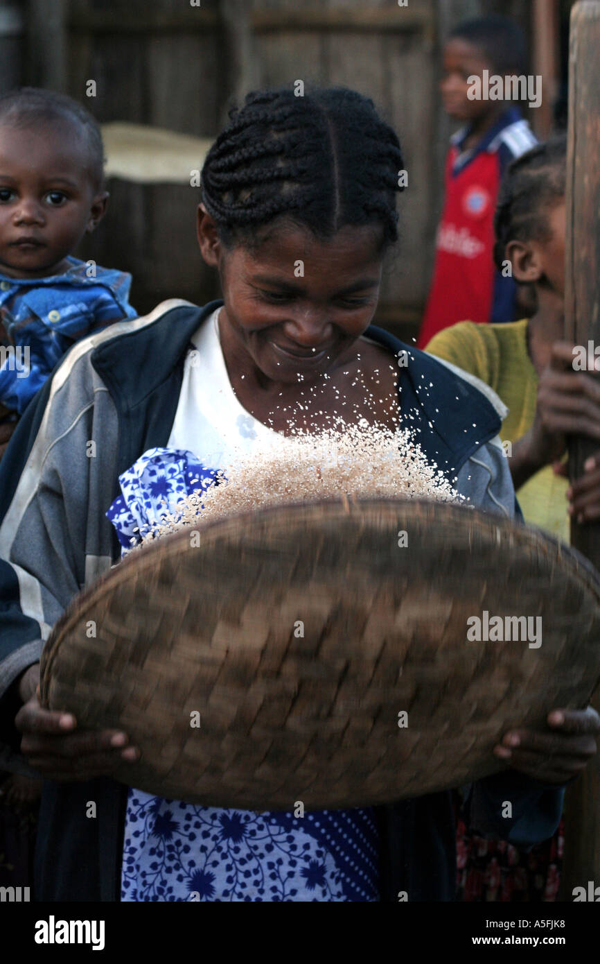 Madagascar women basket hi-res stock photography and images - Alamy