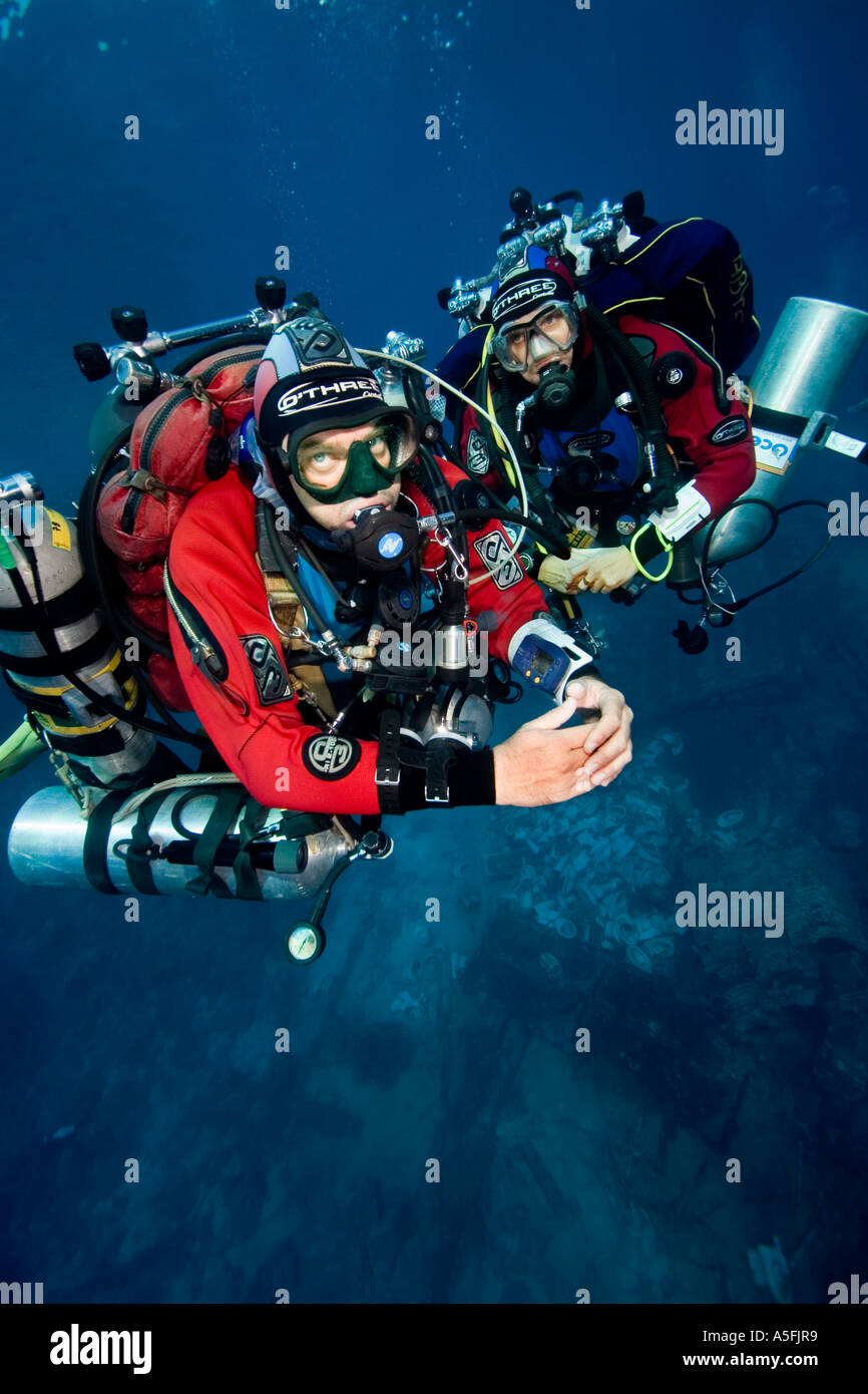 Deepest diving hi-res stock photography and images - Alamy