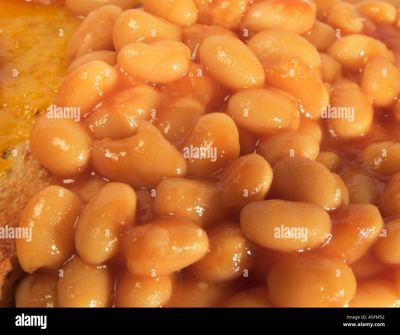 Baked beans on toast Stock Photo - Alamy