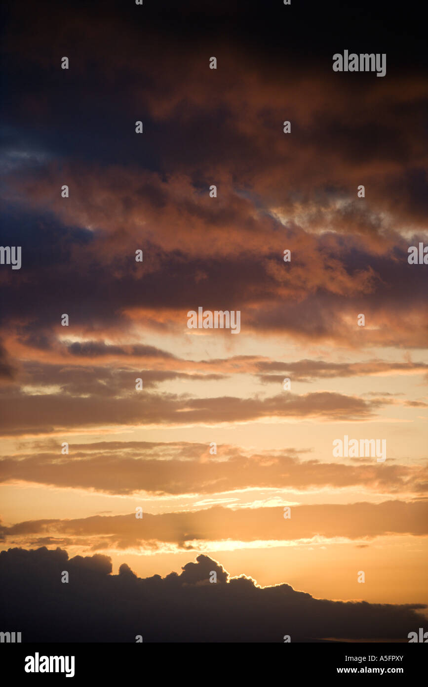 Cloud edges hi-res stock photography and images - Alamy